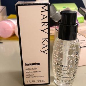 Mary Kay | Makeup | Mary Kay Timewise Night Solution Help Reverse ...